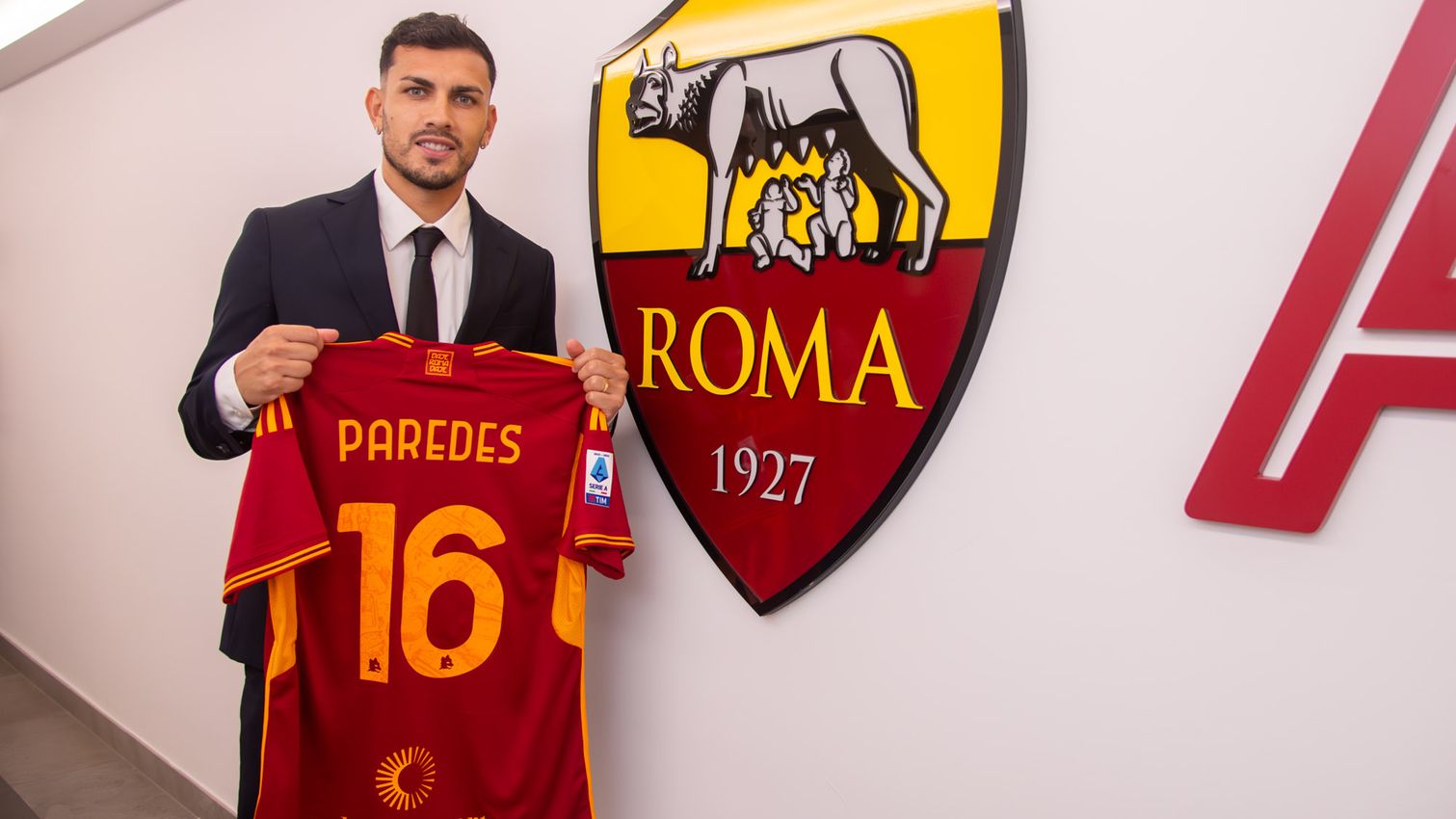 UFFICIALE: Paredes è un nuovo calciatore della Roma, contratto fino al ...