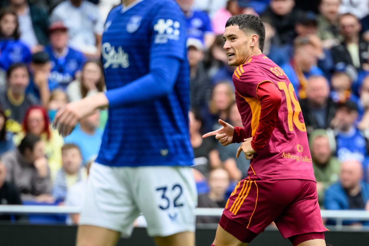 EVERTON-ROMA 0-1: il mancino magico di Soulé e il miracolo di Svilar su ...